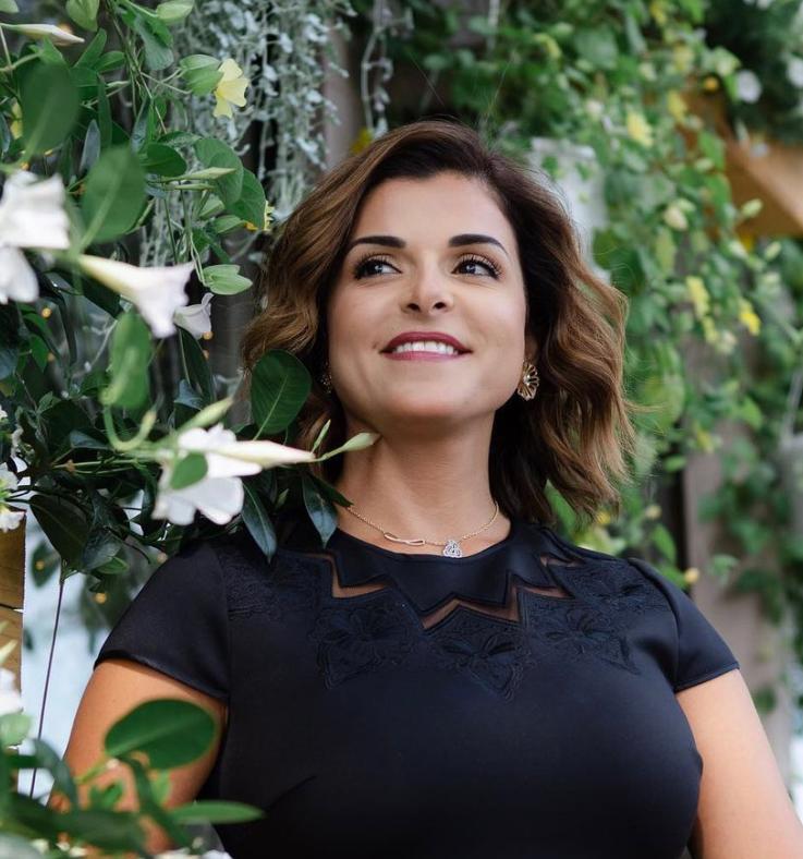 Enas Latif | Enas Latif Sales Team